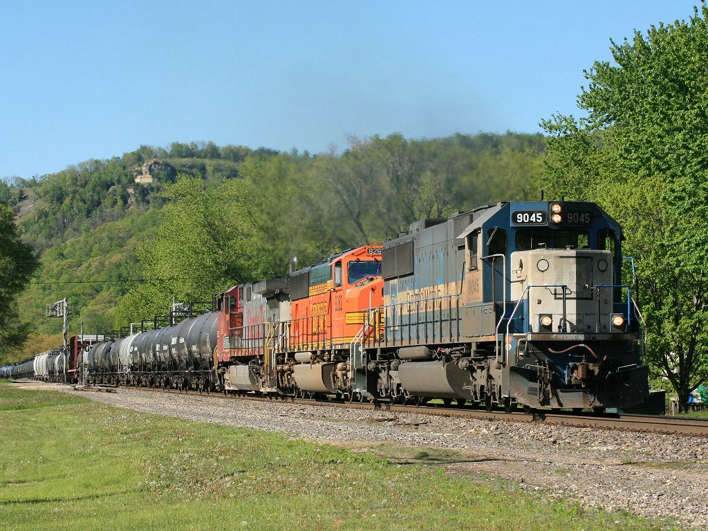 EMD 9045